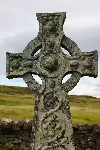 Celtic Cross Scotland by OffiDocs for office