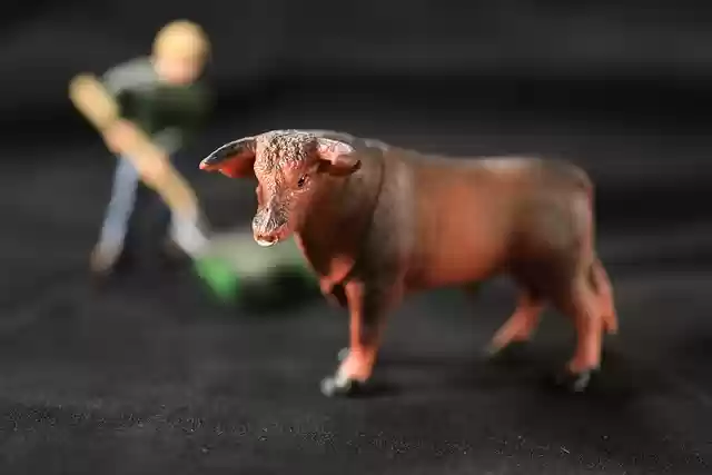 cow farm toy macro hd wallpaper by OffiDocs for